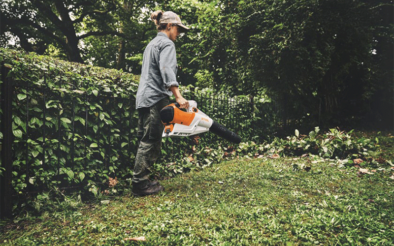 STIHL: Battery-powered leaf clearing tools for professionals - British ...